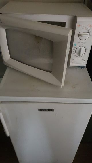 Frigo e fornetto microonde