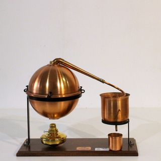 ALAMBICCO DISTILLATORE D’ERBE – ARRIGO DE GASPERI