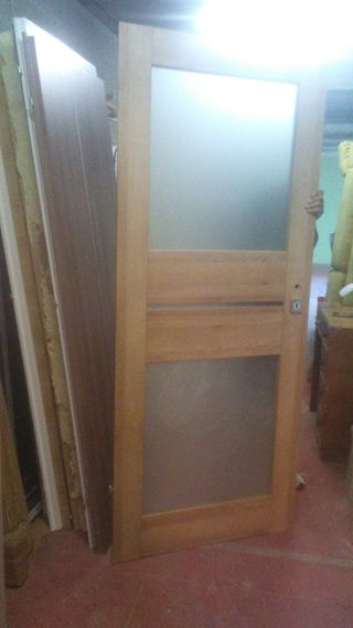 PORTA IN LEGNO CON VETRO
