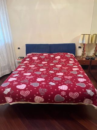 Plaid matrimoniale colore rosso scuro e fantasia