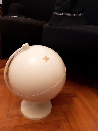Louis Vuitton White Globe 2006 design