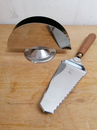 Set inox portatovaglioi e tagliatorta