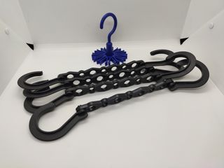 Supporto salvaspazio per armadio grucce e cinture