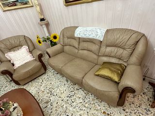 Salotto: Divano, poltrone e tavolino