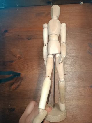 Manichino in legno per disegno
