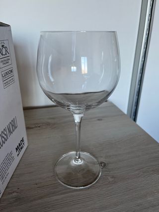 calici di vini rossi