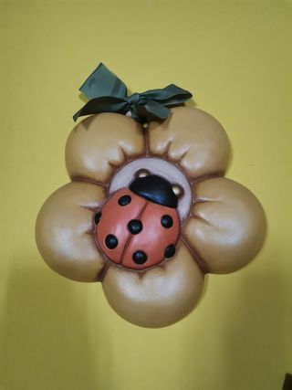 formella fiore e coccinella thun