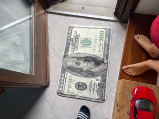 Tappeto banconota da cento dollari