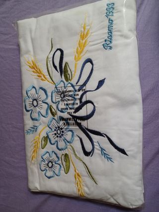 Vendo tovaglia nuova