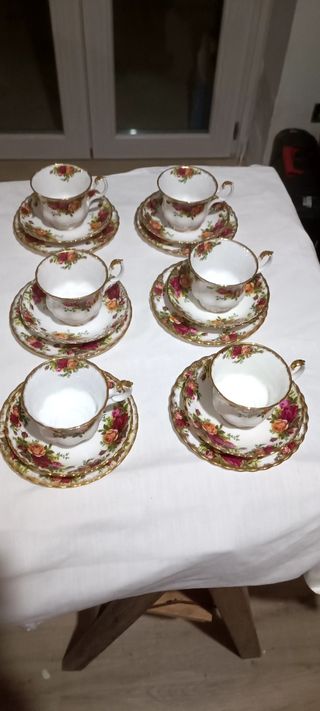 6 TAZZE da tè royal Albert old country
