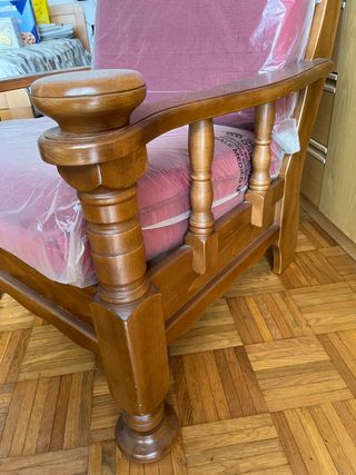 Poltrona d’epoca con sgabello