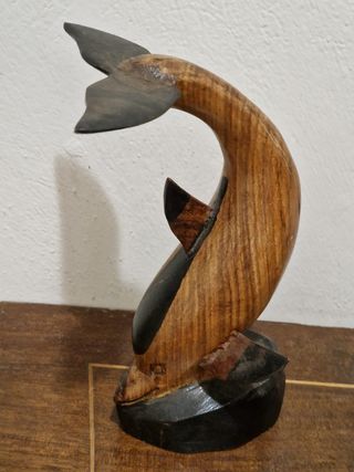 Delfino in legno