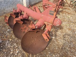 Aratro 2 o 3 dischi massey ferguson