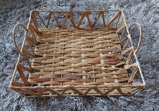 Vassoio decorativo in vimini