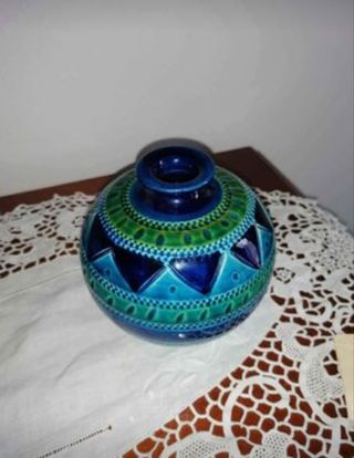 Vaso in ceramica fatto a mano