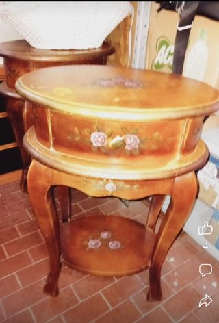2 comodini in stile fiorentino