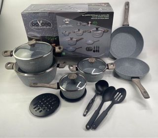 Batteria  15 pezzi in pietra lavica