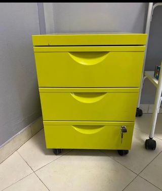 tavolo manicure con 3 cassetti