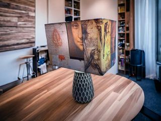 Lampada da tavolo artistica