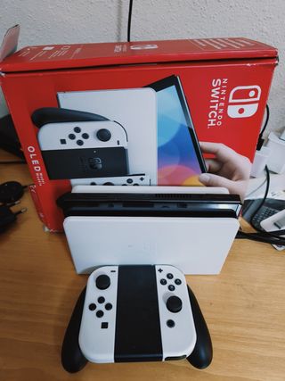 Nintendo Switch Oled de segunda mano por 250 EUR en Oviedo en WALLAPOP