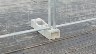 Basi cemento recinzione cantiere cm 70x20x15h vend