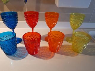 Bicchieri colorati in pvc