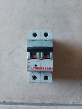 Magnetotermico bTicino 2P 230V C16 btdin45