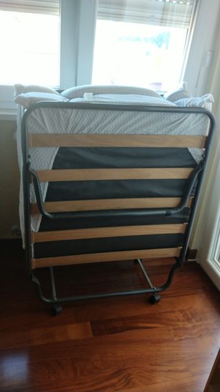 Brandina con materasso e coprimaterasso