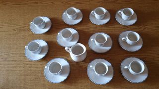 Set da 11 tazzine da caffè con lattiera