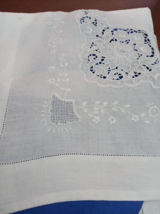 Lenzuola Puro Lino e Pregiati Ricami,  nuove