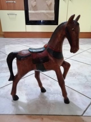 Soprammobile legno forma di cavallo
