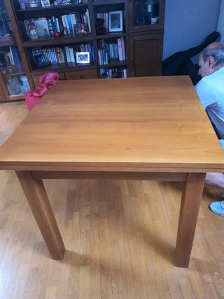 Tavolo noce 90x90 legno massello allung