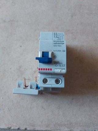 Salvavita bTicino 2P 30mA 32A G23/32A