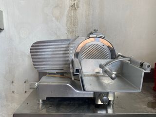 Affettatrice professionale SIRMAN