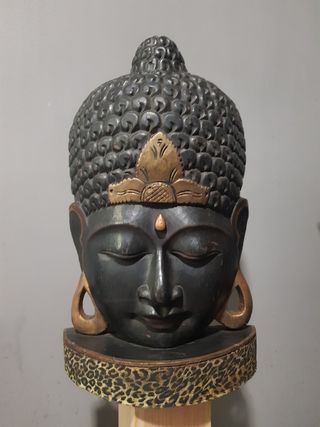 Statua Buddha di legno