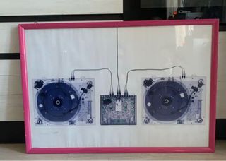 stampa con cornice rosa per arredare