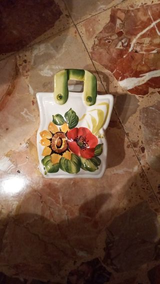 Vaso a forma di borsa