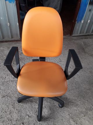 SEDIA CON ROTELLE