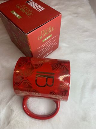tazza con lettera B
