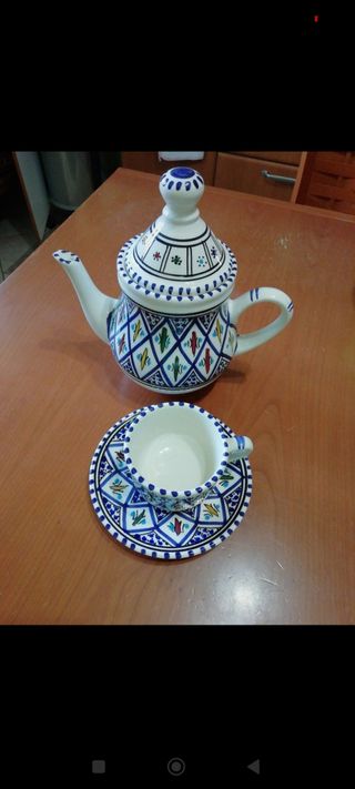 Set da te con teiera e 6 tazze e