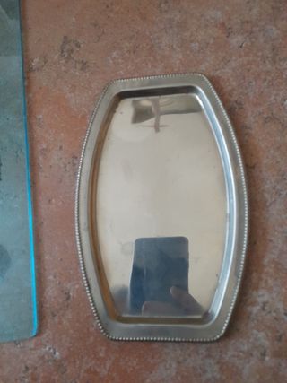 Piccolo vassoio di metallo