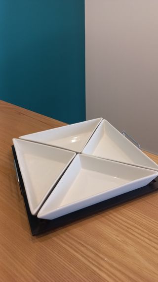 Antipastiera. vassoio + ciotole