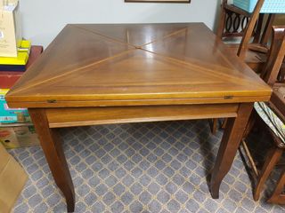 Tavolo quadrato apribile