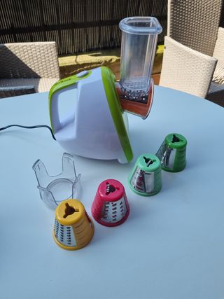 Affetta tutto grattuggia