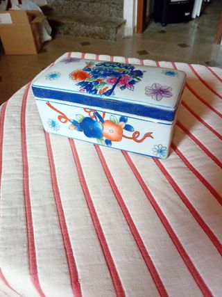 Porta gioie in ceramica