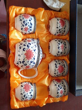 Set 6 tazze e teiera