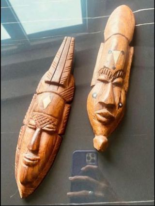 maschere etniche in legno