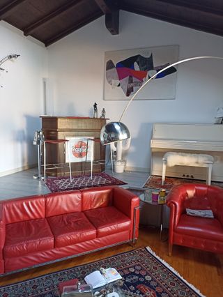 Angolo bar all'americana realizzato da artigiano