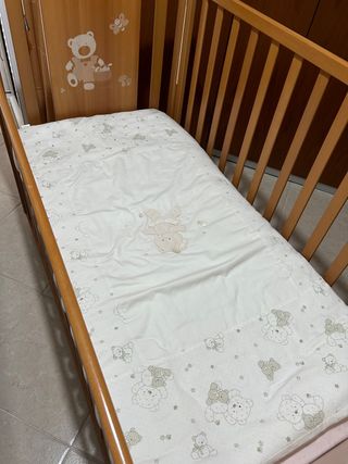 vendo culla  completa di materasso e trapunta