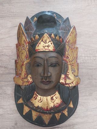 Maschera in legno